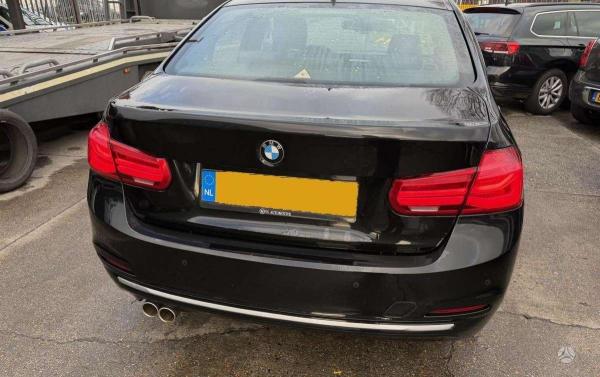 Melns BMW 320 2018 Kauņa, ar dzinēja tilpumu 2.00 L un nobraukumu 170 tūkst. km par 9990 €, foto 4 vietnē AUTOMOTO.COM.LV