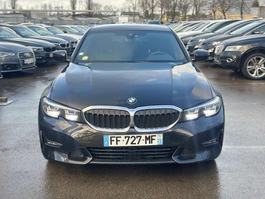 Black BMW 320 2019 in Klaipeda, with an engine capacity of 2.00 L and mileage of 249 thousand km for 19200 €, photo 1 on AUTOMOTO.COM.LV