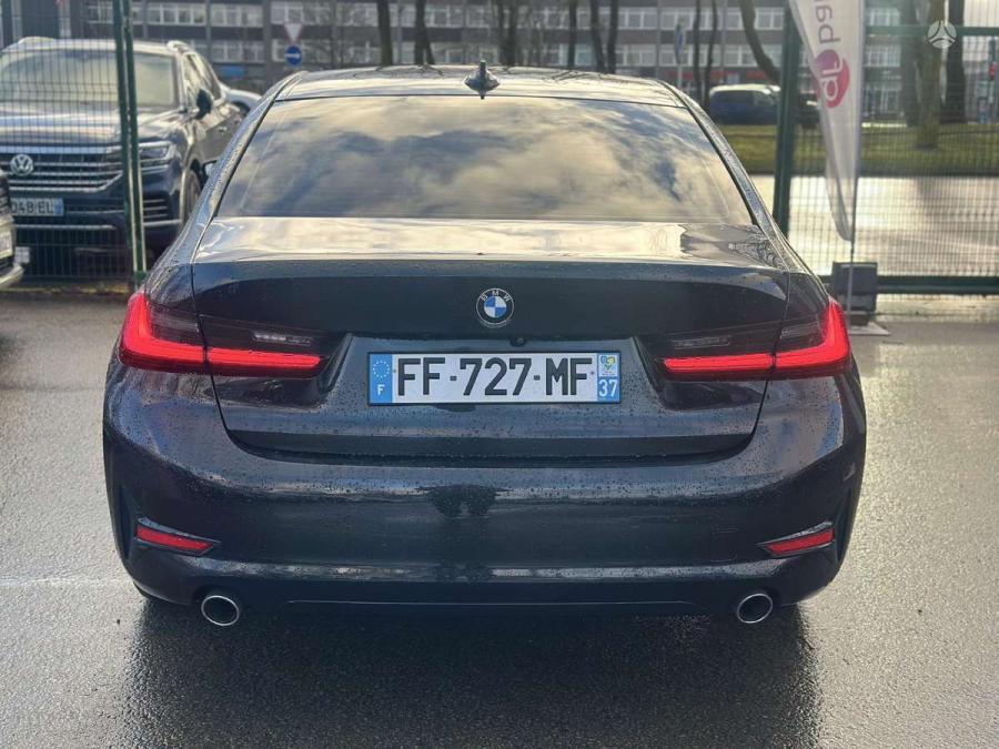 Black BMW 320 2019 in Klaipeda, with an engine capacity of 2.00 L and mileage of 249 thousand km for 19200 €, photo 6 on AUTOMOTO.COM.LV