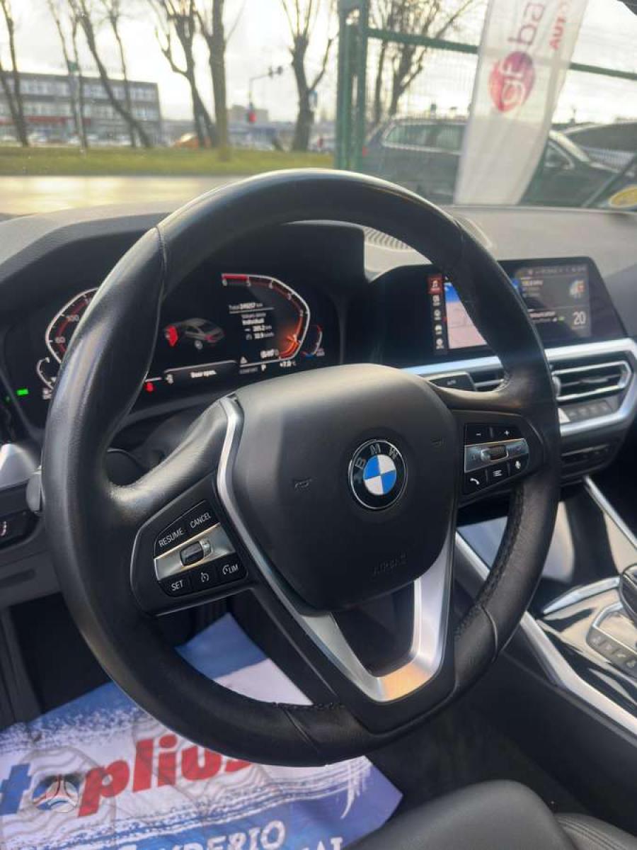 Black BMW 320 2019 in Klaipeda, with an engine capacity of 2.00 L and mileage of 249 thousand km for 19200 €, photo 19 on AUTOMOTO.COM.LV