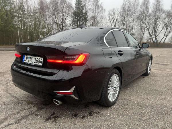 Black BMW 320 2019 in Kedainiai, with an engine capacity of 2.00 L and mileage of 197 thousand km for 21500 €, photo 4 on AUTOMOTO.COM.LV