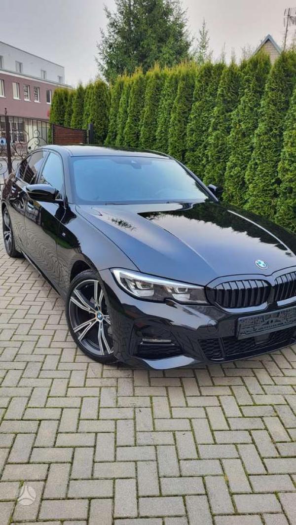 Black BMW 320 2019 in Plunge, with an engine capacity of 2.00 L and mileage of 150 thousand km for 22700 €, photo 4 on AUTOMOTO.COM.LV