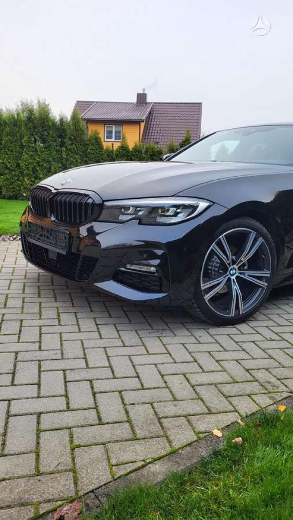 Black BMW 320 2019 in Plunge, with an engine capacity of 2.00 L and mileage of 150 thousand km for 22700 €, photo 9 on AUTOMOTO.COM.LV