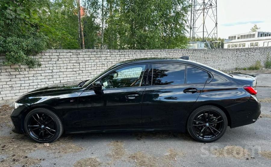 Black BMW 320 2019 in Riga, with an engine capacity of 2.00 L and mileage of 0 thousand km for 27800 €, photo 4 on AUTOMOTO.COM.LV