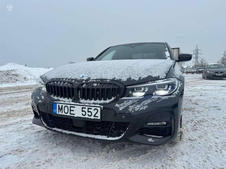 Black BMW 320 2019 in Kaunas, with an engine capacity of 2.00 L and mileage of 165 thousand km for 25900 €, photo 3 on AUTOMOTO.COM.LV