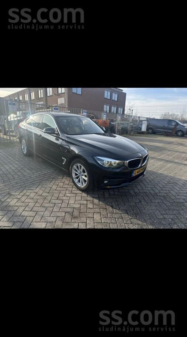 Black BMW 320 2019 in Riga, with an engine capacity of 2.00 L and mileage of 214 thousand km for 16200 €, photo 5 on AUTOMOTO.COM.LV