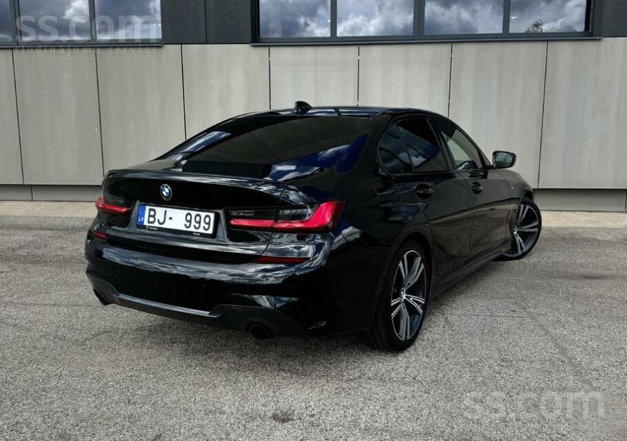 Black BMW 320 2019 in Riga, with an engine capacity of 2.00 L and mileage of 128 thousand km for 26400 €, photo 4 on AUTOMOTO.COM.LV
