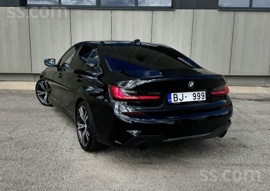 Black BMW 320 2019 in Riga, with an engine capacity of 2.00 L and mileage of 128 thousand km for 26400 €, photo 5 on AUTOMOTO.COM.LV