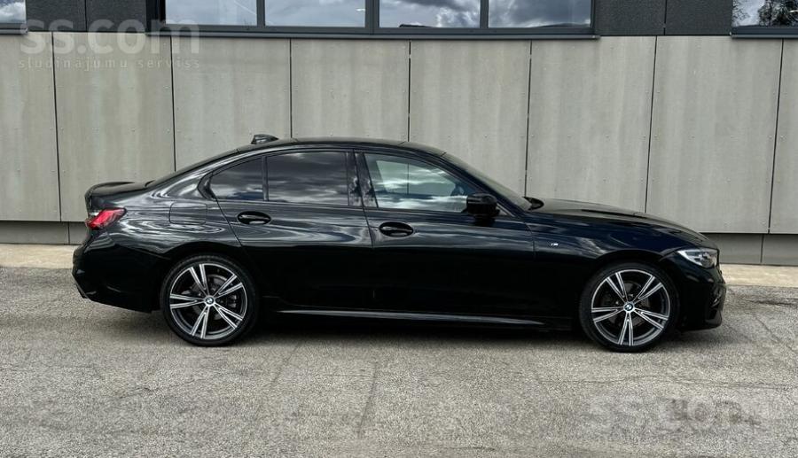 Black BMW 320 2019 in Riga, with an engine capacity of 2.00 L and mileage of 128 thousand km for 26400 €, photo 6 on AUTOMOTO.COM.LV