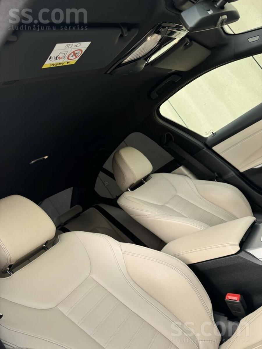 Black BMW 320 2019 in Riga, with an engine capacity of 2.00 L and mileage of 128 thousand km for 26400 €, photo 12 on AUTOMOTO.COM.LV