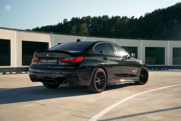Black BMW 320 2019 in Vilnius, with an engine capacity of 2.00 L and mileage of 144 thousand km for 25500 €, photo 4 on AUTOMOTO.COM.LV