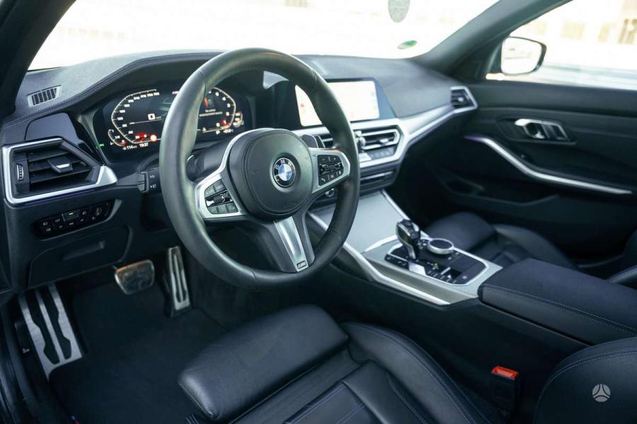 Black BMW 320 2019 in Vilnius, with an engine capacity of 2.00 L and mileage of 144 thousand km for 25500 €, photo 25 on AUTOMOTO.COM.LV