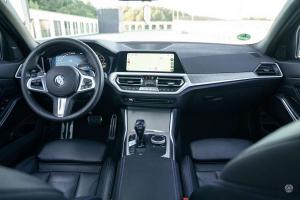 Black BMW 320 2019 in Vilnius, with an engine capacity of 2.00 L and mileage of 144 thousand km for 25500 €, photo 27 on AUTOMOTO.COM.LV