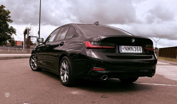 Black BMW 320 2019 in Marijampole, with an engine capacity of 2.00 L and mileage of 347 thousand km for 14500 €, photo 4 on AUTOMOTO.COM.LV