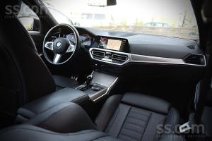 Black BMW 320 2019 in Tukums, with an engine capacity of 2.00 L and mileage of 172 thousand km for 23990 €, photo 8 on AUTOMOTO.COM.LV