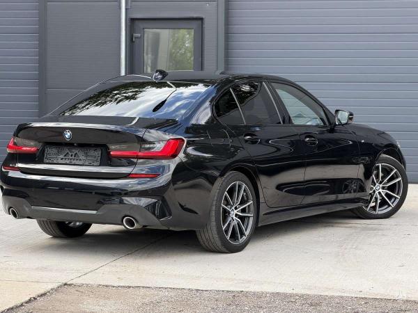 Black BMW 320 2019 in Utena, with an engine capacity of 2.00 L and mileage of 170 thousand km for 21300 €, photo 4 on AUTOMOTO.COM.LV
