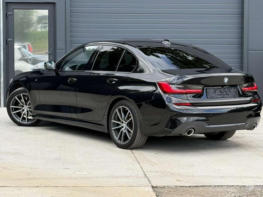 Black BMW 320 2019 in Utena, with an engine capacity of 2.00 L and mileage of 170 thousand km for 21300 €, photo 10 on AUTOMOTO.COM.LV