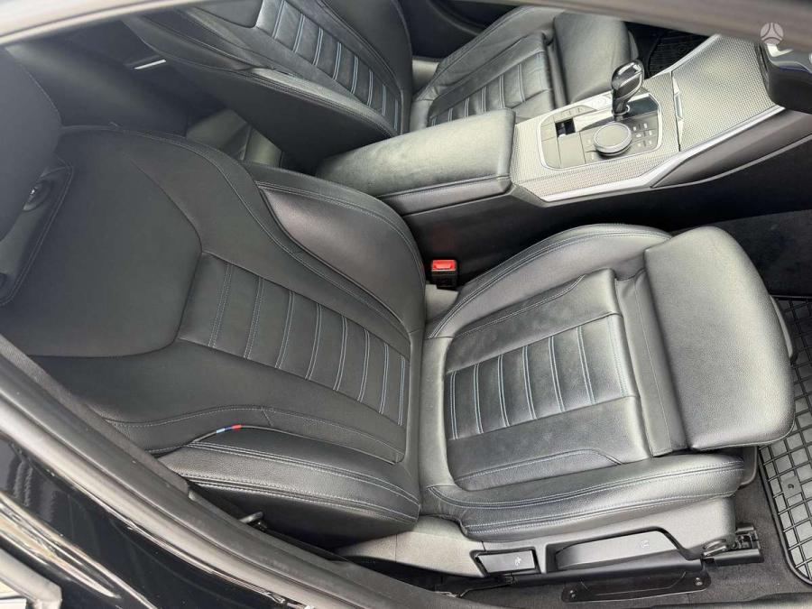 Black BMW 320 2019 in Utena, with an engine capacity of 2.00 L and mileage of 170 thousand km for 21300 €, photo 15 on AUTOMOTO.COM.LV