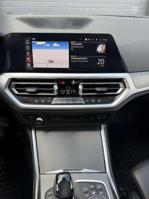 Black BMW 320 2019 in Utena, with an engine capacity of 2.00 L and mileage of 170 thousand km for 21300 €, photo 18 on AUTOMOTO.COM.LV