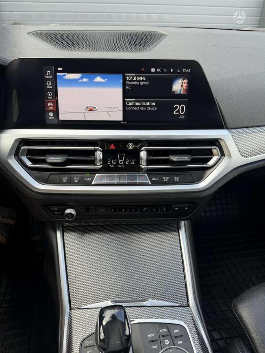 Black BMW 320 2019 in Utena, with an engine capacity of 2.00 L and mileage of 170 thousand km for 21300 €, photo 18 on AUTOMOTO.COM.LV