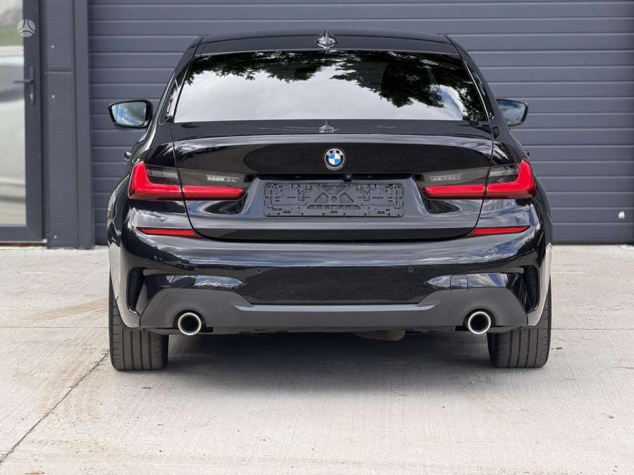 Black BMW 320 2019 in Utena, with an engine capacity of 2.00 L and mileage of 170 thousand km for 20700 €, photo 11 on AUTOMOTO.COM.LV