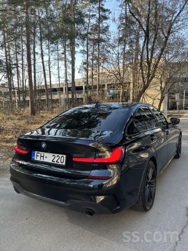 Black BMW 320 2020 in Riga, with an engine capacity of 2.00 L and mileage of 107 thousand km for 25995 €, photo 3 on AUTOMOTO.COM.LV