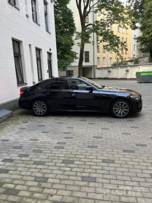 Melns BMW 320 2020 Rīga, ar dzinēja tilpumu 2.00 L un nobraukumu 107 tūkst. km par 25995 €, foto 9 vietnē AUTOMOTO.COM.LV