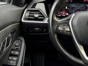 Melns BMW 320 2020 Rīga, ar dzinēja tilpumu 2.00 L un nobraukumu 179 tūkst. km par 25400 €, foto 14 vietnē AUTOMOTO.COM.LV