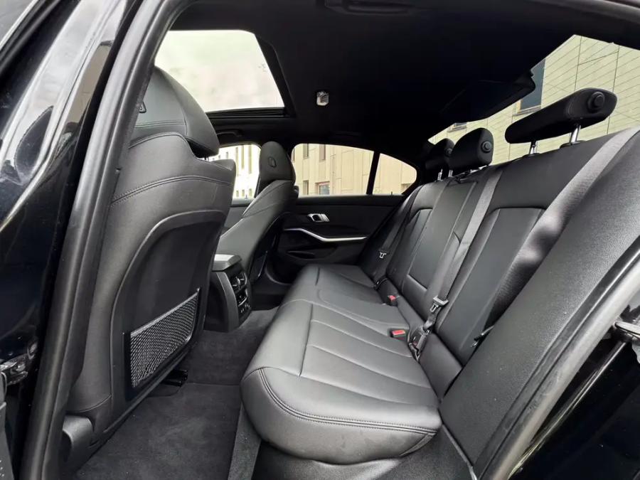 Melns BMW 320 2020 Rīga, ar dzinēja tilpumu 2.00 L un nobraukumu 179 tūkst. km par 25400 €, foto 21 vietnē AUTOMOTO.COM.LV