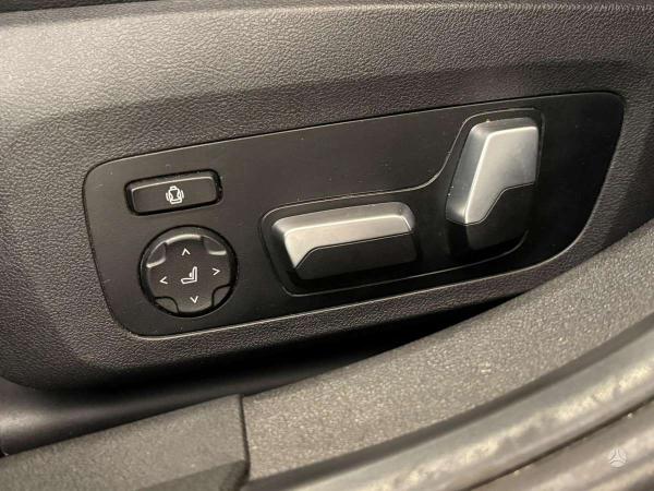 Melns BMW 320 2020 Marijampole, ar dzinēja tilpumu 2.00 L un nobraukumu 286 tūkst. km par 19999 €, foto 10 vietnē AUTOMOTO.COM.LV