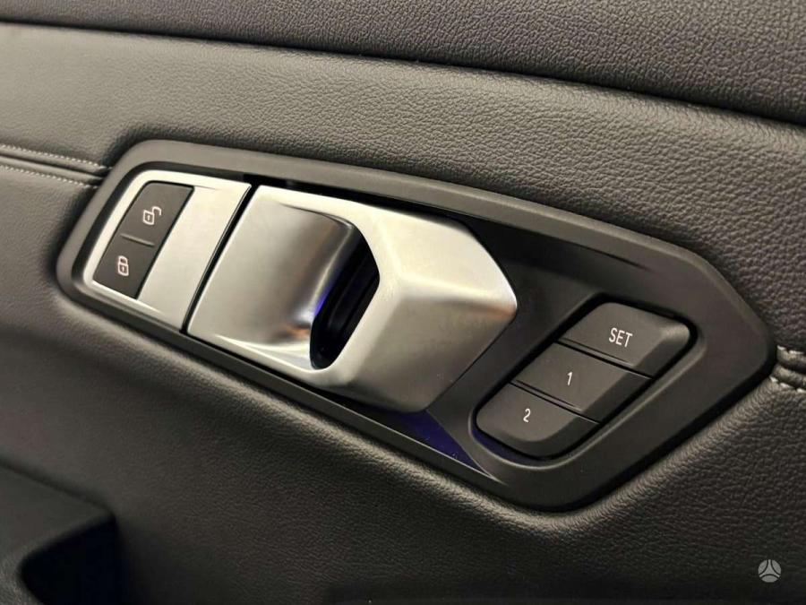 Melns BMW 320 2020 Marijampole, ar dzinēja tilpumu 2.00 L un nobraukumu 286 tūkst. km par 19999 €, foto 13 vietnē AUTOMOTO.COM.LV