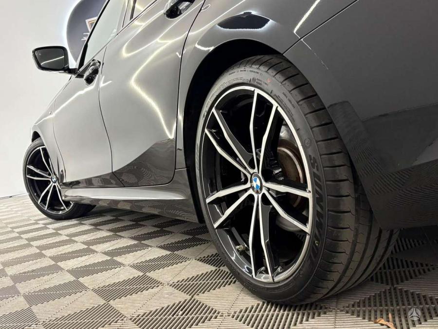 Melns BMW 320 2020 Marijampole, ar dzinēja tilpumu 2.00 L un nobraukumu 286 tūkst. km par 19999 €, foto 15 vietnē AUTOMOTO.COM.LV