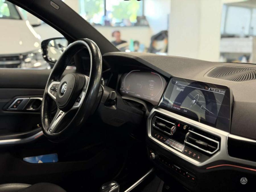 Black BMW 320 2020 in Klaipeda, with an engine capacity of 2.00 L and mileage of 227 thousand km for 20900 €, photo 19 on AUTOMOTO.COM.LV