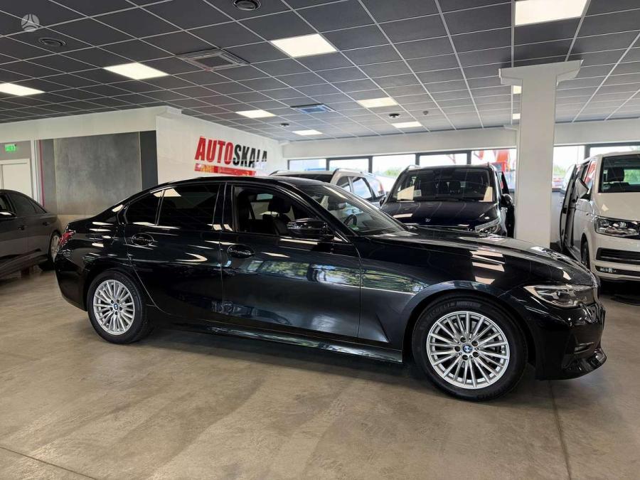 Black BMW 320 2020 in Klaipeda, with an engine capacity of 2.00 L and mileage of 227 thousand km for 20900 €, photo 46 on AUTOMOTO.COM.LV