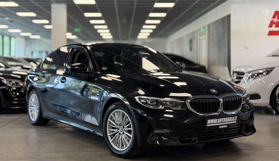 Black BMW 320 2020 in Klaipeda, with an engine capacity of 2.00 L and mileage of 227 thousand km for 20900 €, photo 61 on AUTOMOTO.COM.LV
