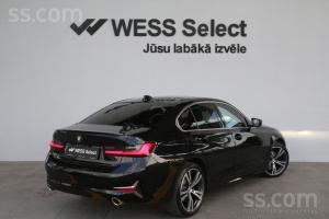 Black BMW 320 2021 in Riga, with an engine capacity of 2.00 L and mileage of 87 thousand km for 28200 €, photo 4 on AUTOMOTO.COM.LV