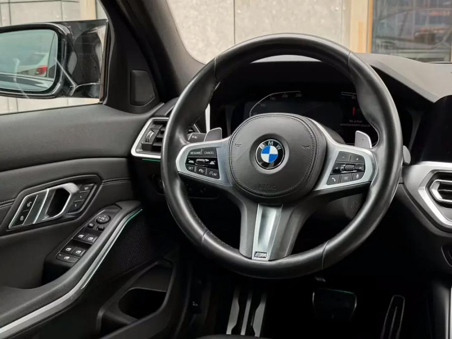 Black BMW 320 2021 in Riga, with an engine capacity of 2.00 L and mileage of 167 thousand km for 20500 €, photo 13 on AUTOMOTO.COM.LV