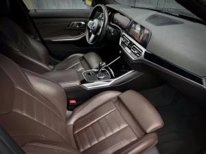 Melns BMW 320 2021 Rīga, ar dzinēja tilpumu 2.00 L un nobraukumu 136 tūkst. km par 26200 €, foto 10 vietnē AUTOMOTO.COM.LV