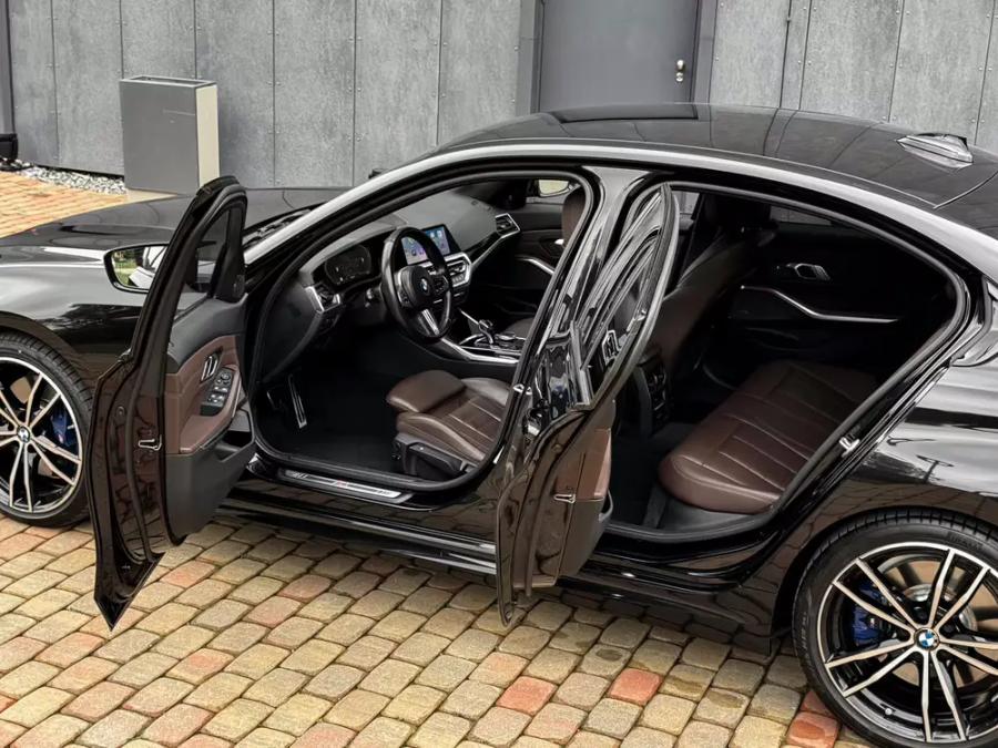 Melns BMW 320 2021 Rīga, ar dzinēja tilpumu 2.00 L un nobraukumu 136 tūkst. km par 26200 €, foto 12 vietnē AUTOMOTO.COM.LV