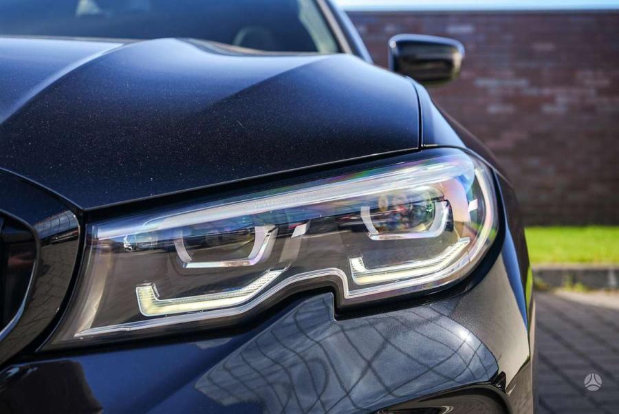 Melns BMW 320 2021 Marijampole, ar dzinēja tilpumu 2.00 L un nobraukumu 229 tūkst. km par 21950 €, foto 6 vietnē AUTOMOTO.COM.LV