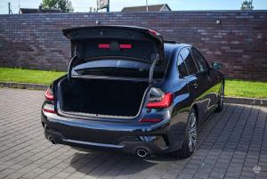 Melns BMW 320 2021 Marijampole, ar dzinēja tilpumu 2.00 L un nobraukumu 229 tūkst. km par 21950 €, foto 10 vietnē AUTOMOTO.COM.LV
