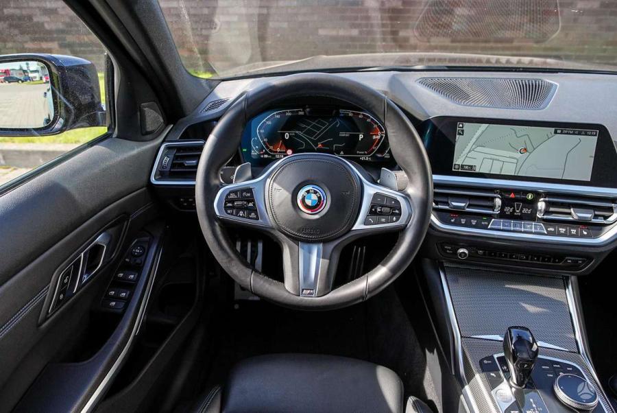 Melns BMW 320 2021 Marijampole, ar dzinēja tilpumu 2.00 L un nobraukumu 229 tūkst. km par 21950 €, foto 13 vietnē AUTOMOTO.COM.LV
