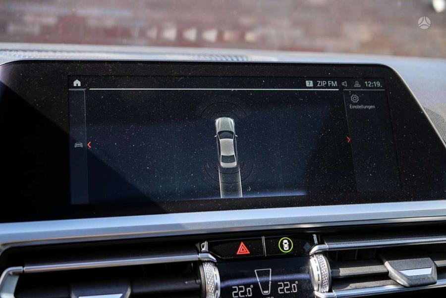 Melns BMW 320 2021 Marijampole, ar dzinēja tilpumu 2.00 L un nobraukumu 229 tūkst. km par 21950 €, foto 16 vietnē AUTOMOTO.COM.LV