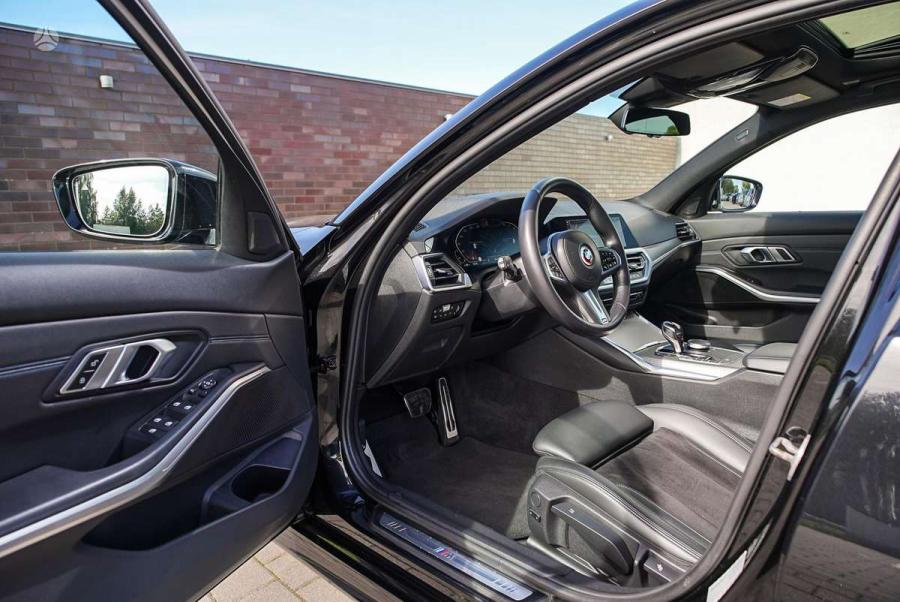 Melns BMW 320 2021 Marijampole, ar dzinēja tilpumu 2.00 L un nobraukumu 229 tūkst. km par 21950 €, foto 21 vietnē AUTOMOTO.COM.LV