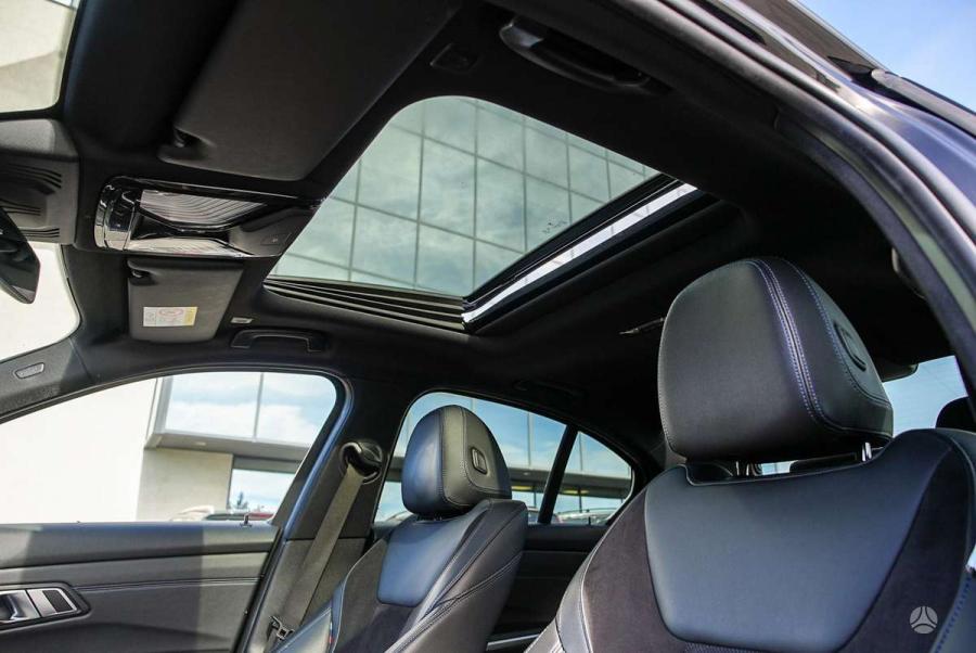 Melns BMW 320 2021 Marijampole, ar dzinēja tilpumu 2.00 L un nobraukumu 229 tūkst. km par 21950 €, foto 24 vietnē AUTOMOTO.COM.LV