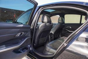Melns BMW 320 2021 Marijampole, ar dzinēja tilpumu 2.00 L un nobraukumu 229 tūkst. km par 21950 €, foto 29 vietnē AUTOMOTO.COM.LV