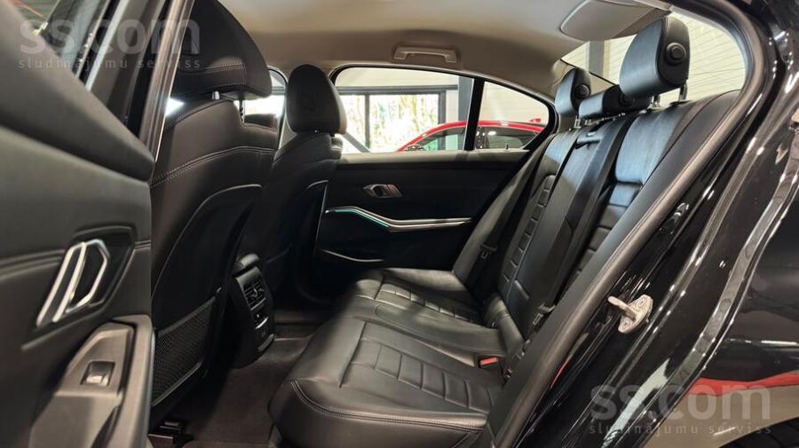 Melns BMW 320 2021 Rīga, ar dzinēja tilpumu 2.00 L un nobraukumu 64 tūkst. km par 28890 €, foto 24 vietnē AUTOMOTO.COM.LV