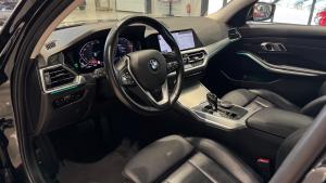 Black BMW 320 2021 in Riga, with an engine capacity of 2.00 L and mileage of 64 thousand km for 28890 €, photo 9 on AUTOMOTO.COM.LV