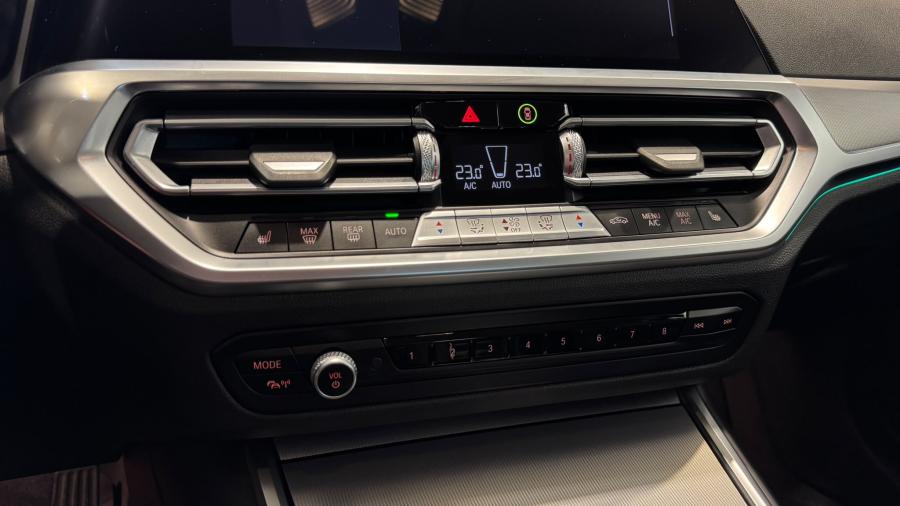 Black BMW 320 2021 in Riga, with an engine capacity of 2.00 L and mileage of 64 thousand km for 28890 €, photo 17 on AUTOMOTO.COM.LV