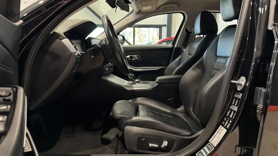 Black BMW 320 2021 in Marupe, with an engine capacity of 2.00 L and mileage of 64 thousand km for 28890 €, photo 6 on AUTOMOTO.COM.LV